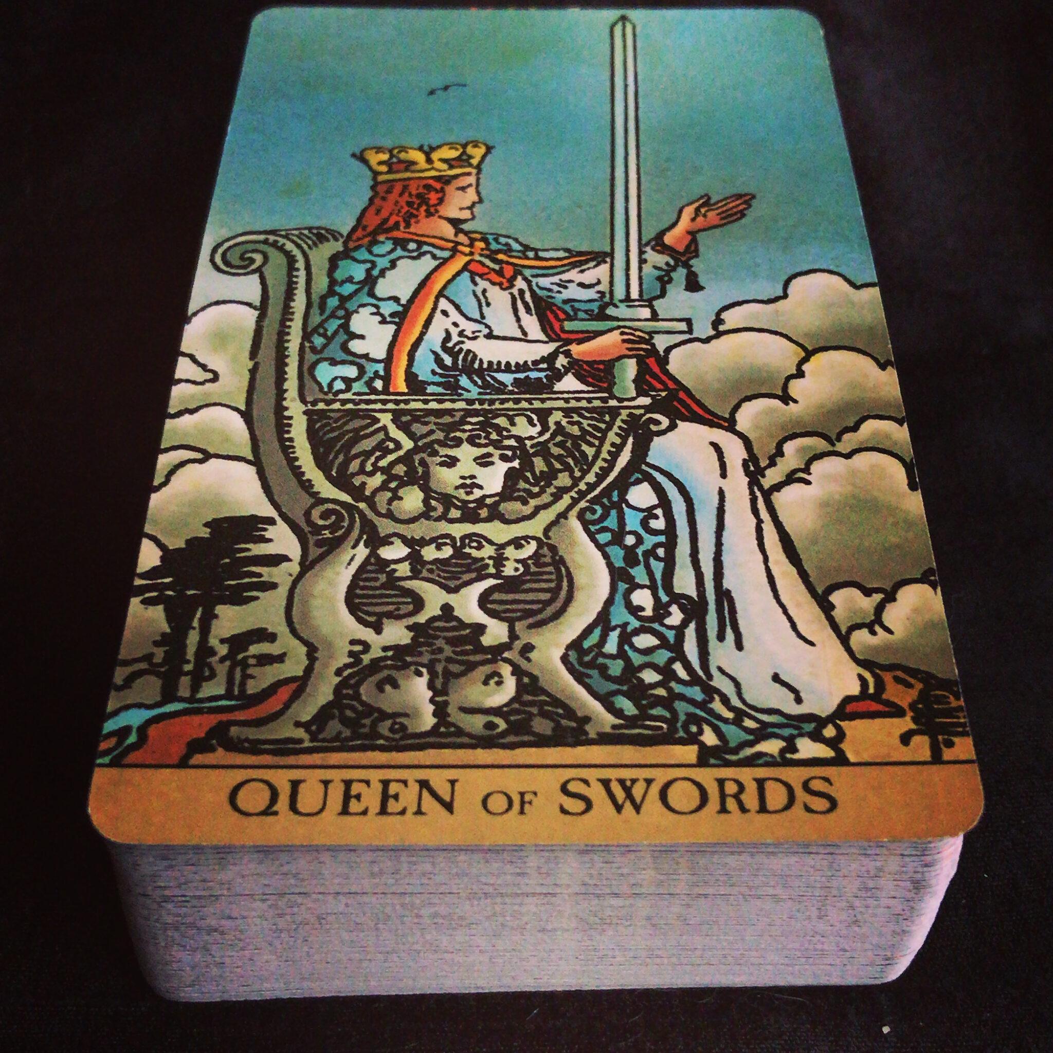 queen-swords-123120 | Cards of Light